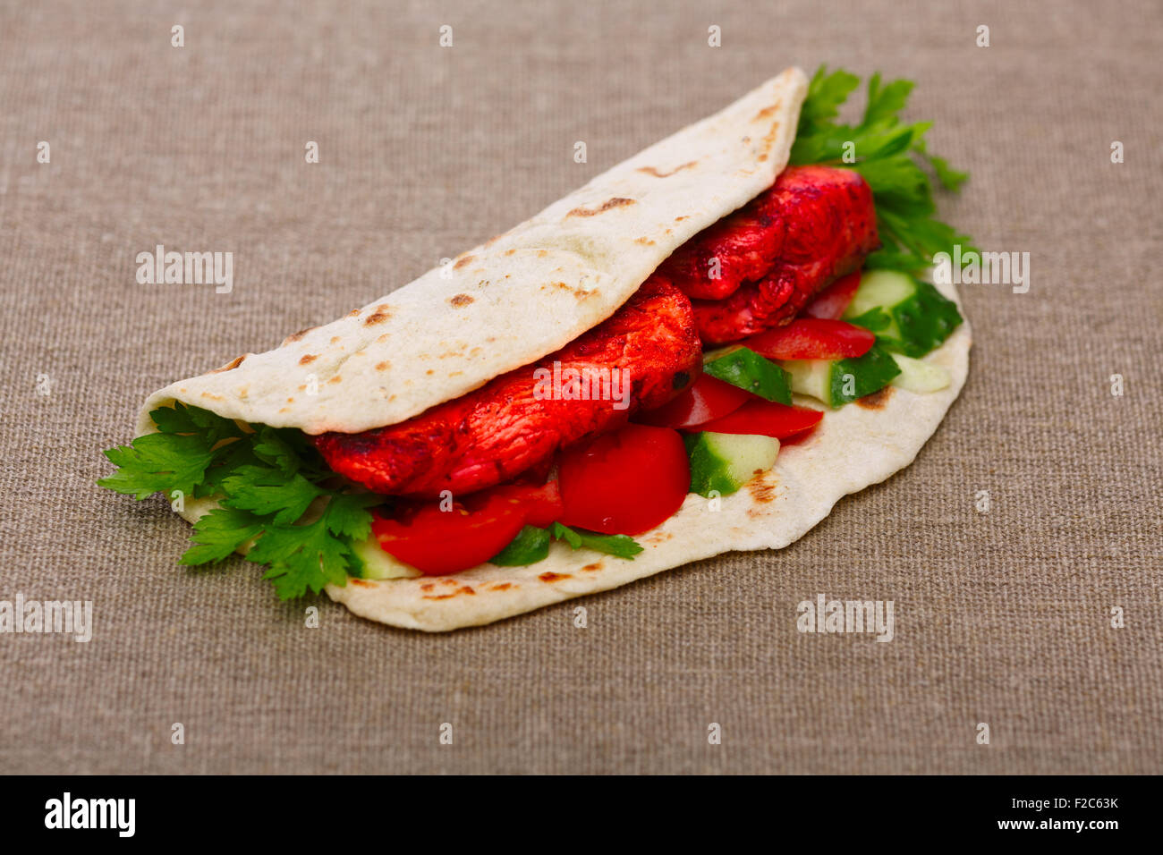 Chicken tikka masala naan hi-res stock photography and images - Alamy