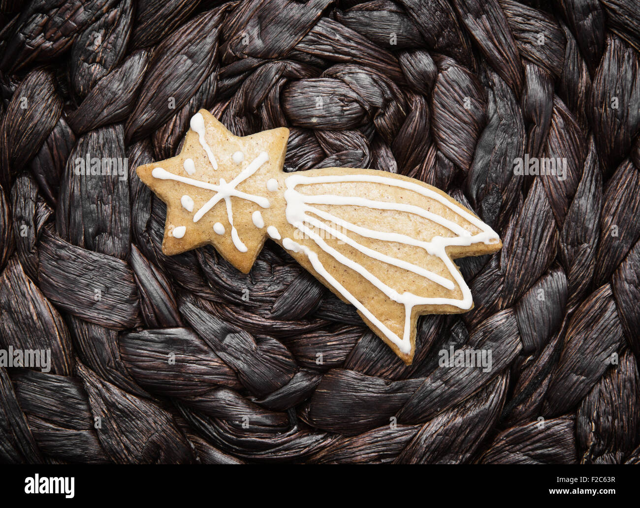 Shooting star shaped gingerbread cookie. Christmas holidays Stock Photo ...
