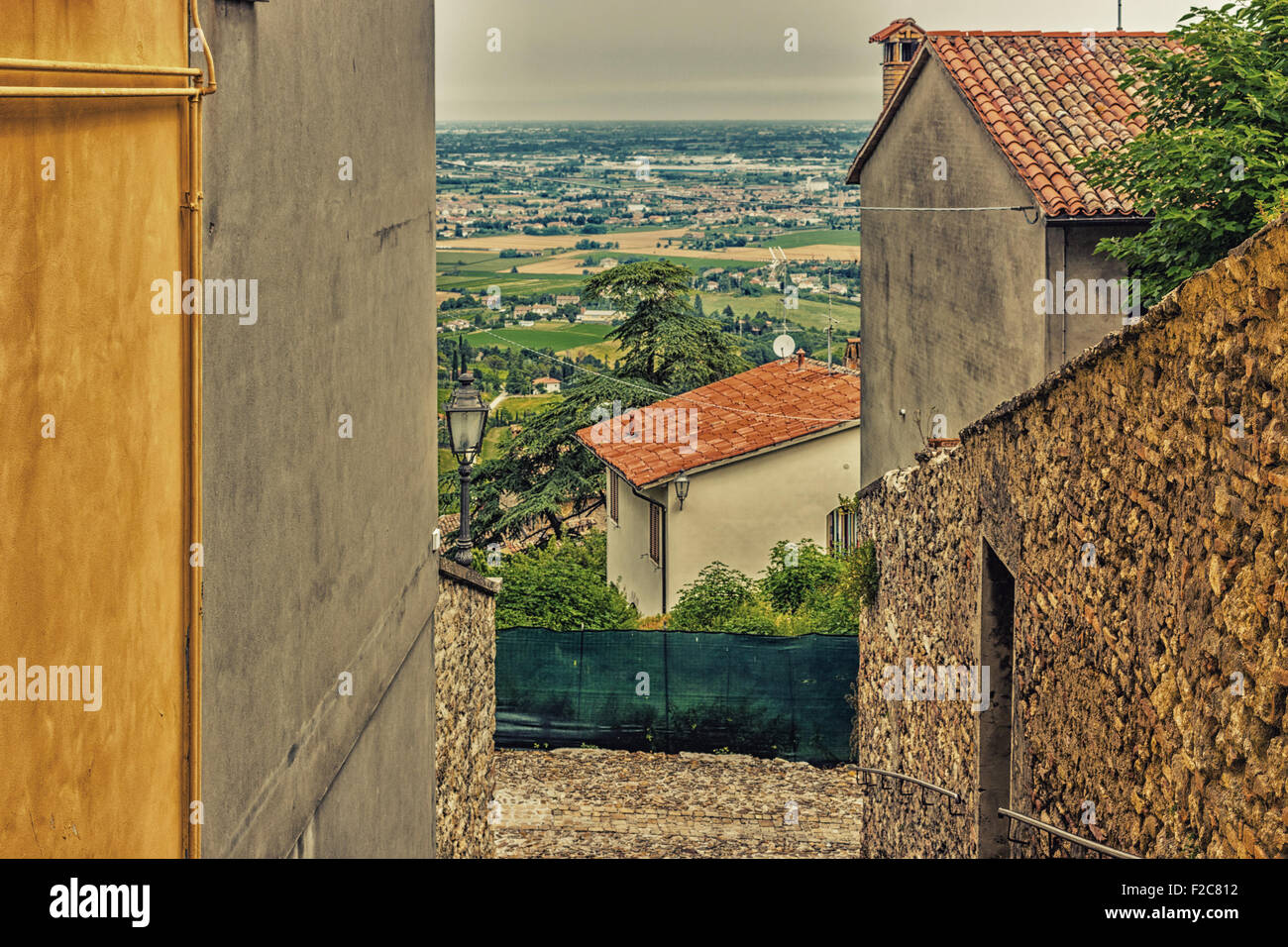 A medieval maze hi-res stock photography and images - Alamy