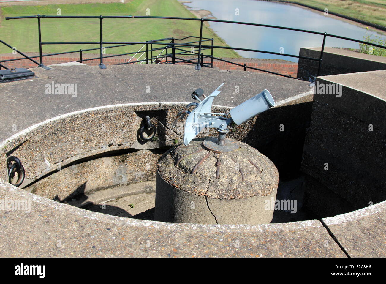Gun turret at Tilbury Fort Stock Photo - Alamy