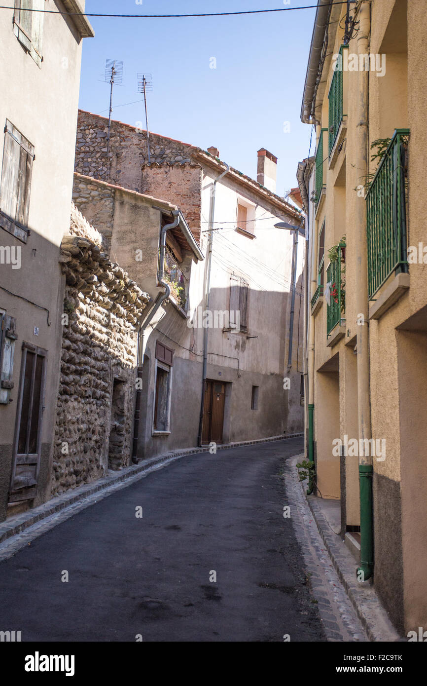 Traditional french street hi-res stock photography and images - Alamy