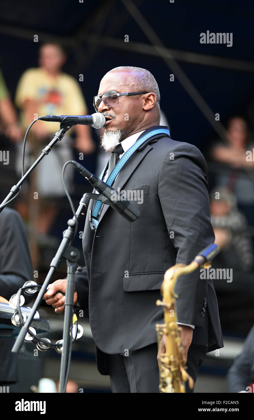 Karl denson's tiny universe hi-res stock photography and images - Alamy