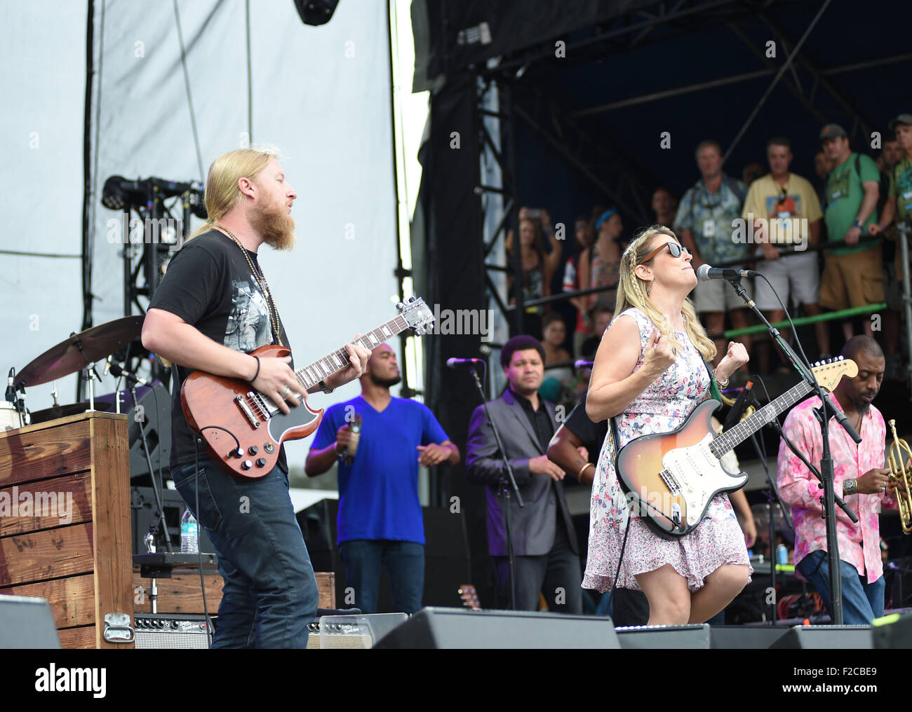 Arrington, VIRGINIA, USA. 12th Sep, 2015. DEREK TRUCKS and SUSAN ...