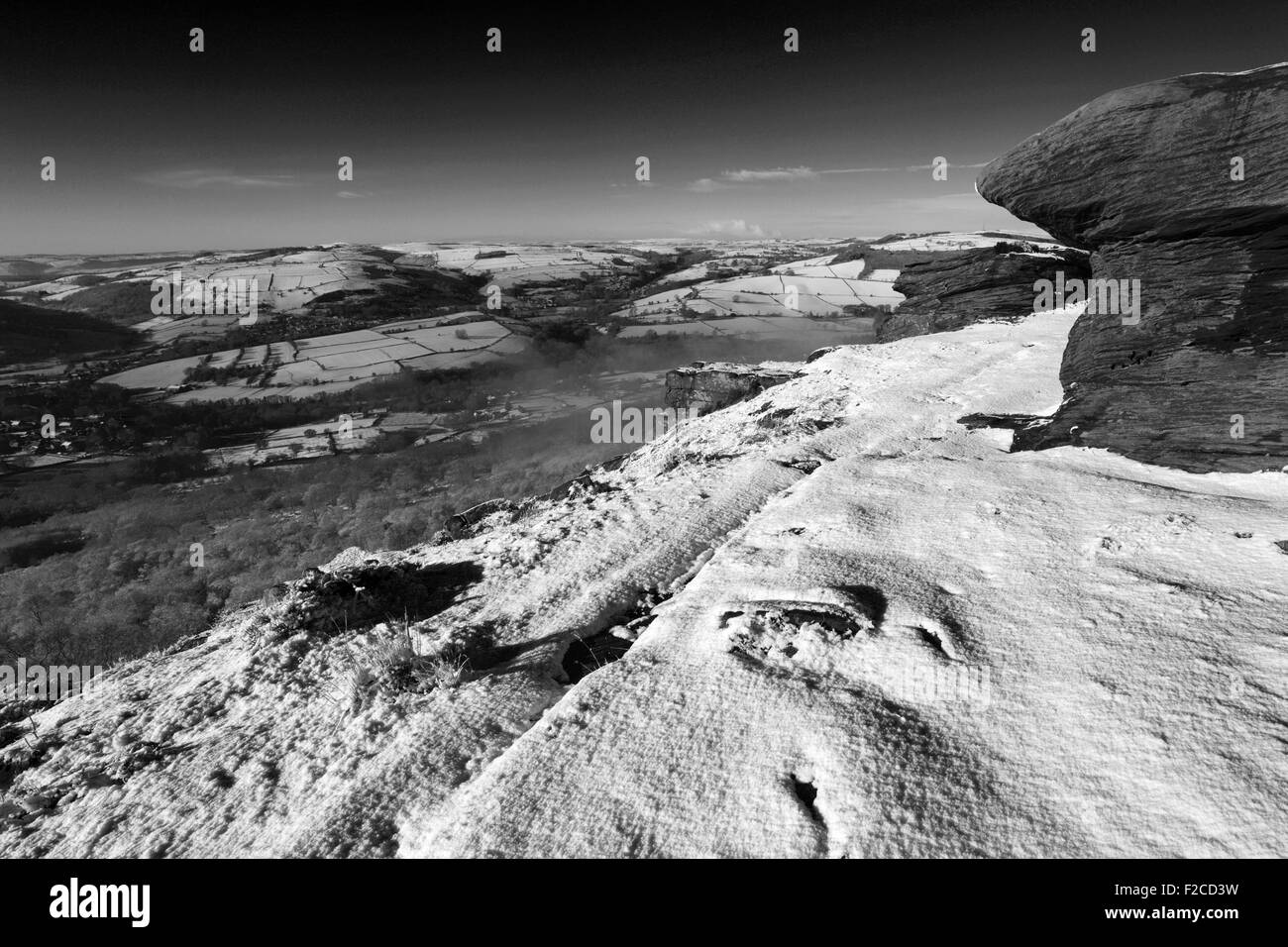 January, winter snow view over Curbar Edge; Derbyshire County; Peak ...