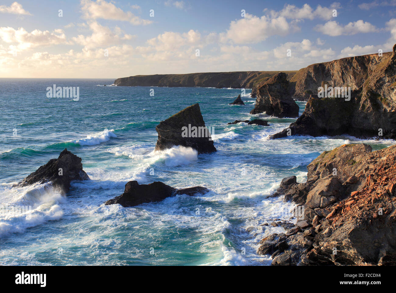 Summer, Bedruthan Steps sea stacks, Carnewas Island, Cornwall County ...