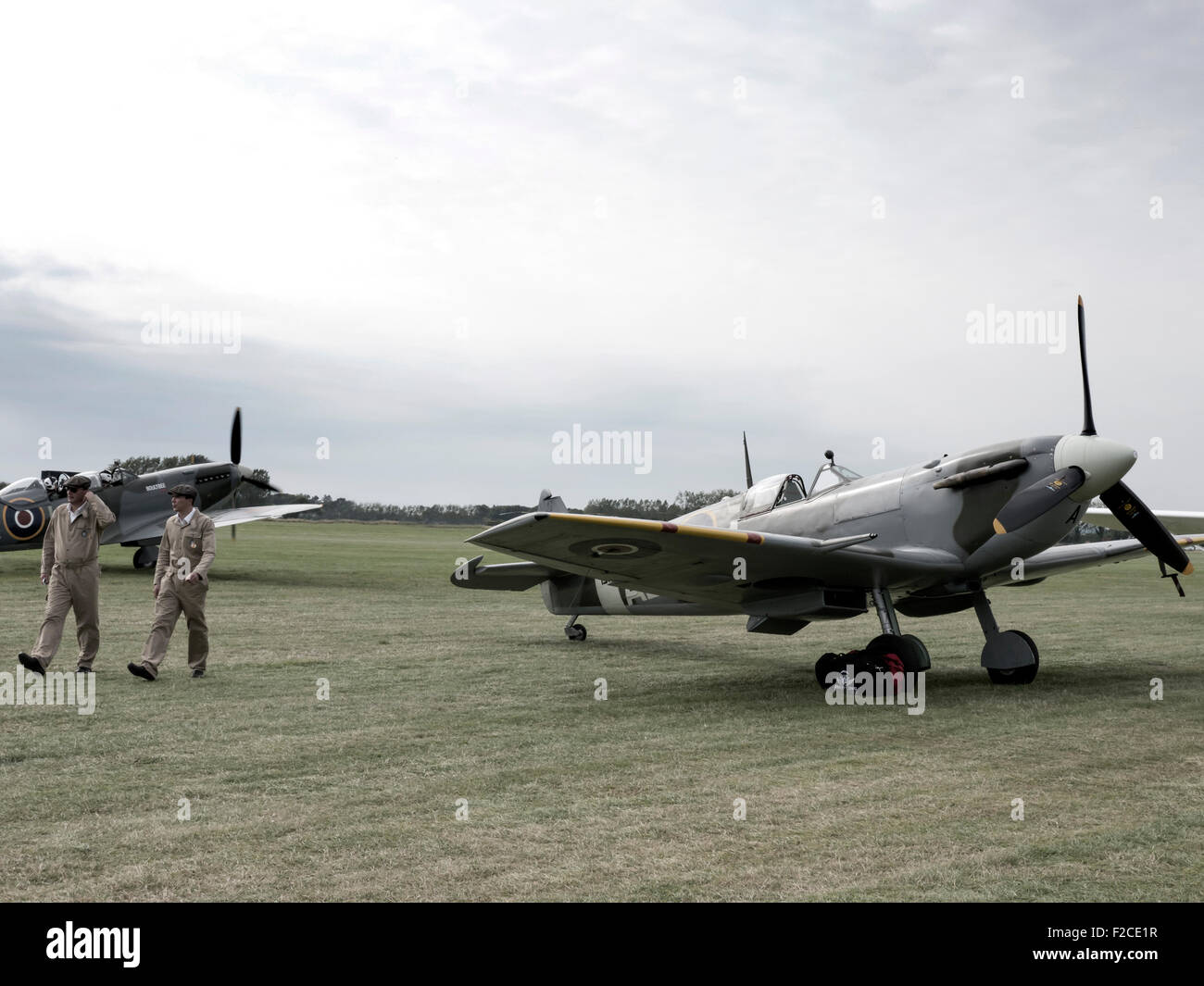 World war ii spitfire fighter hi-res stock photography and images - Alamy
