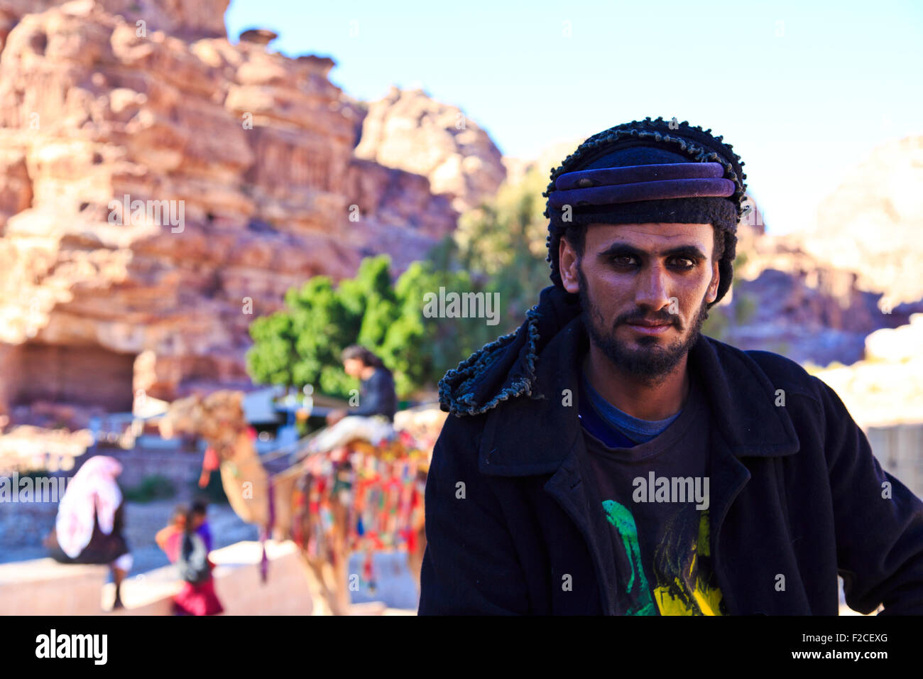 Bedouin man in petra jordan hi-res stock photography and images - Alamy