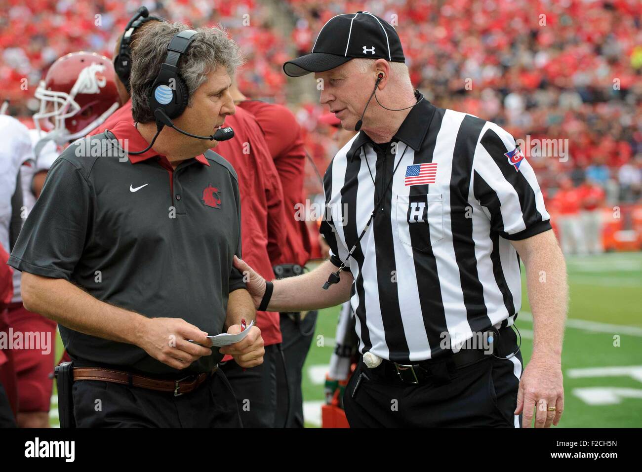 September 12, 2015: Washington State Cougars head coach Mike Leach ...