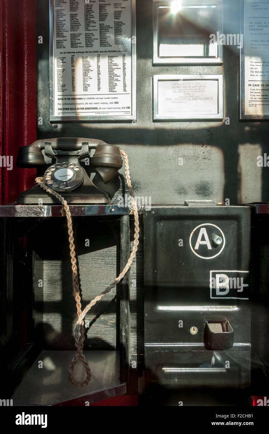 Telephone call box phone booth hi-res stock photography and images - Alamy