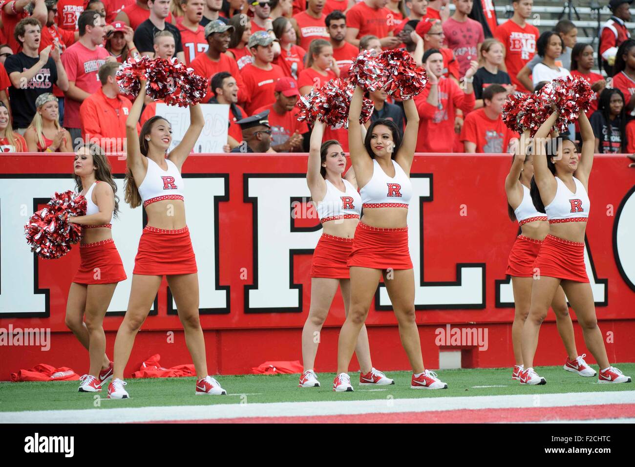 Rutgers scarlet knights cheerleaders hi-res stock photography and ...