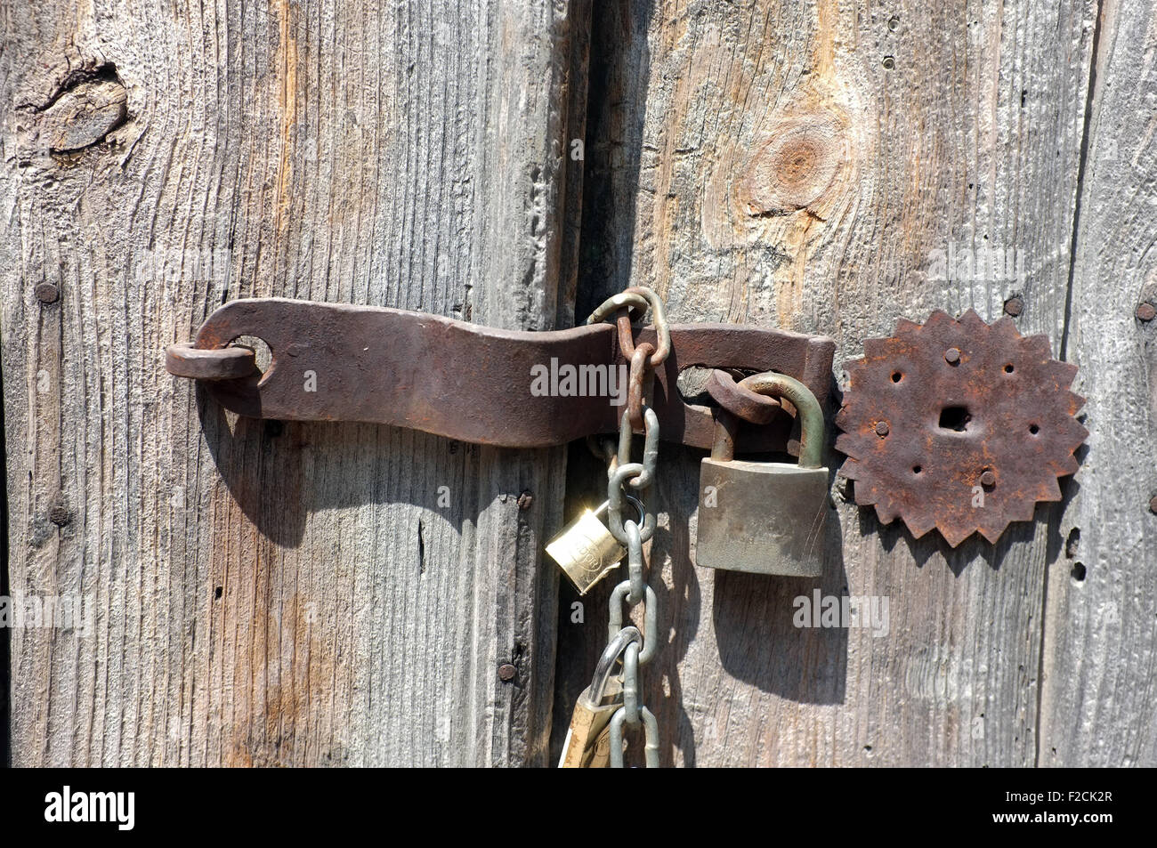 Vintage door lock Stock Photo - Alamy