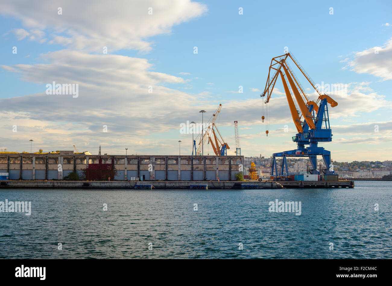 Cargo shipyard hi-res stock photography and images - Alamy