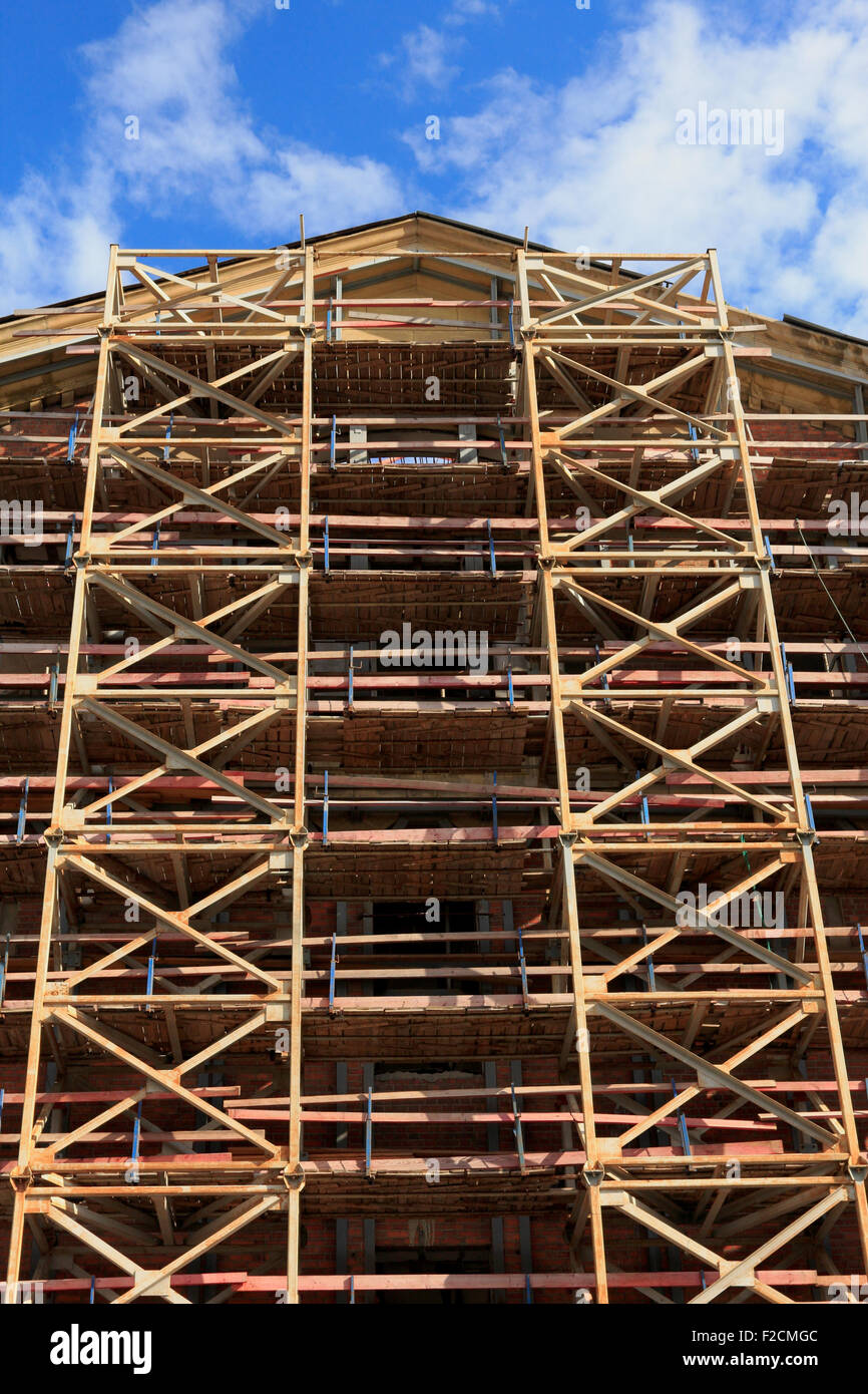 Restoration old building scaffolding hi-res stock photography and ...