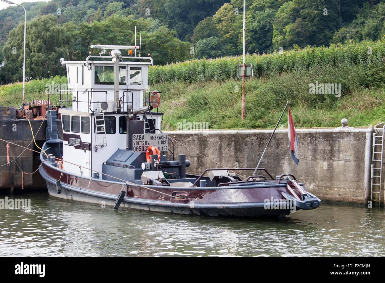 Working barge hi-res stock photography and images - Alamy