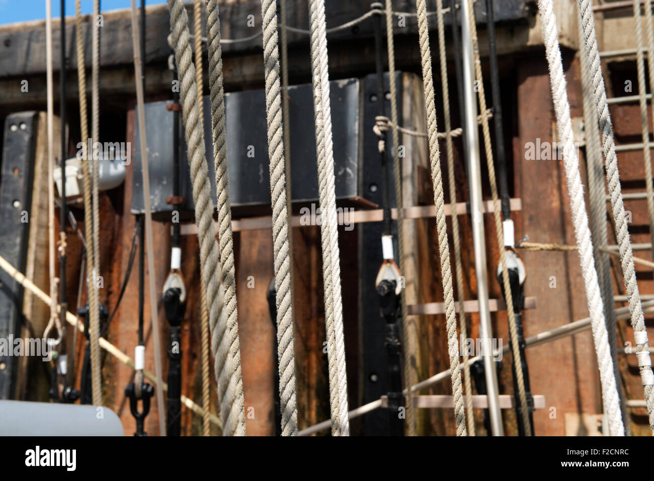 rigging and sailing ropes Stock Photo - Alamy