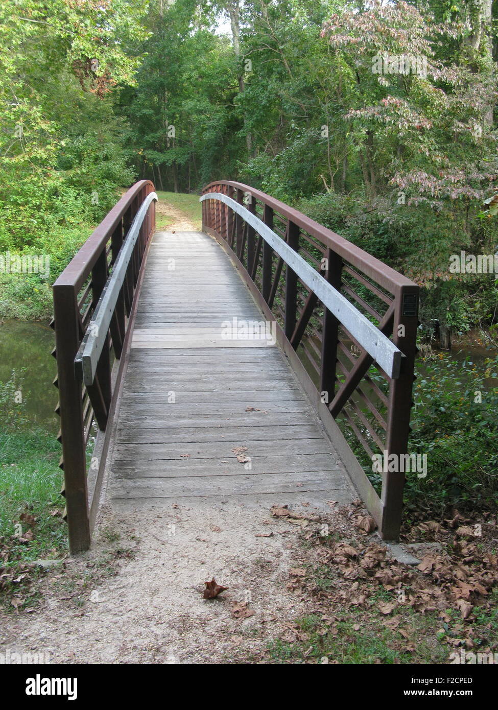 Wooden bridge in the country Stock Photo - Alamy