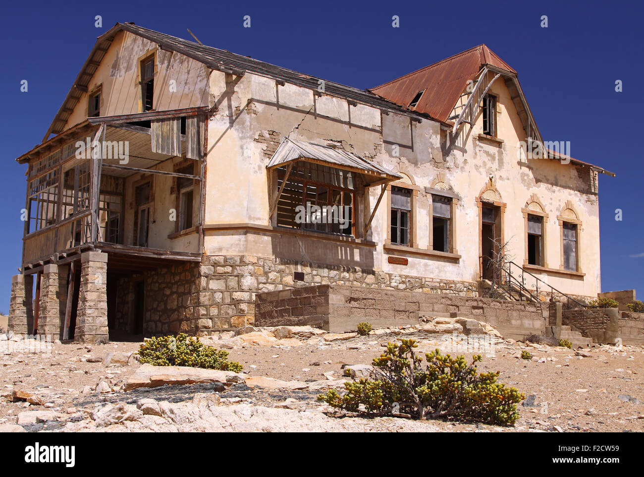 Kolmanskop, famous ghost town Namibia Stock Photo - Alamy