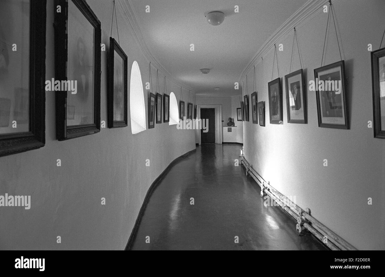 College 1990s Black and White Stock Photos & Images - Alamy