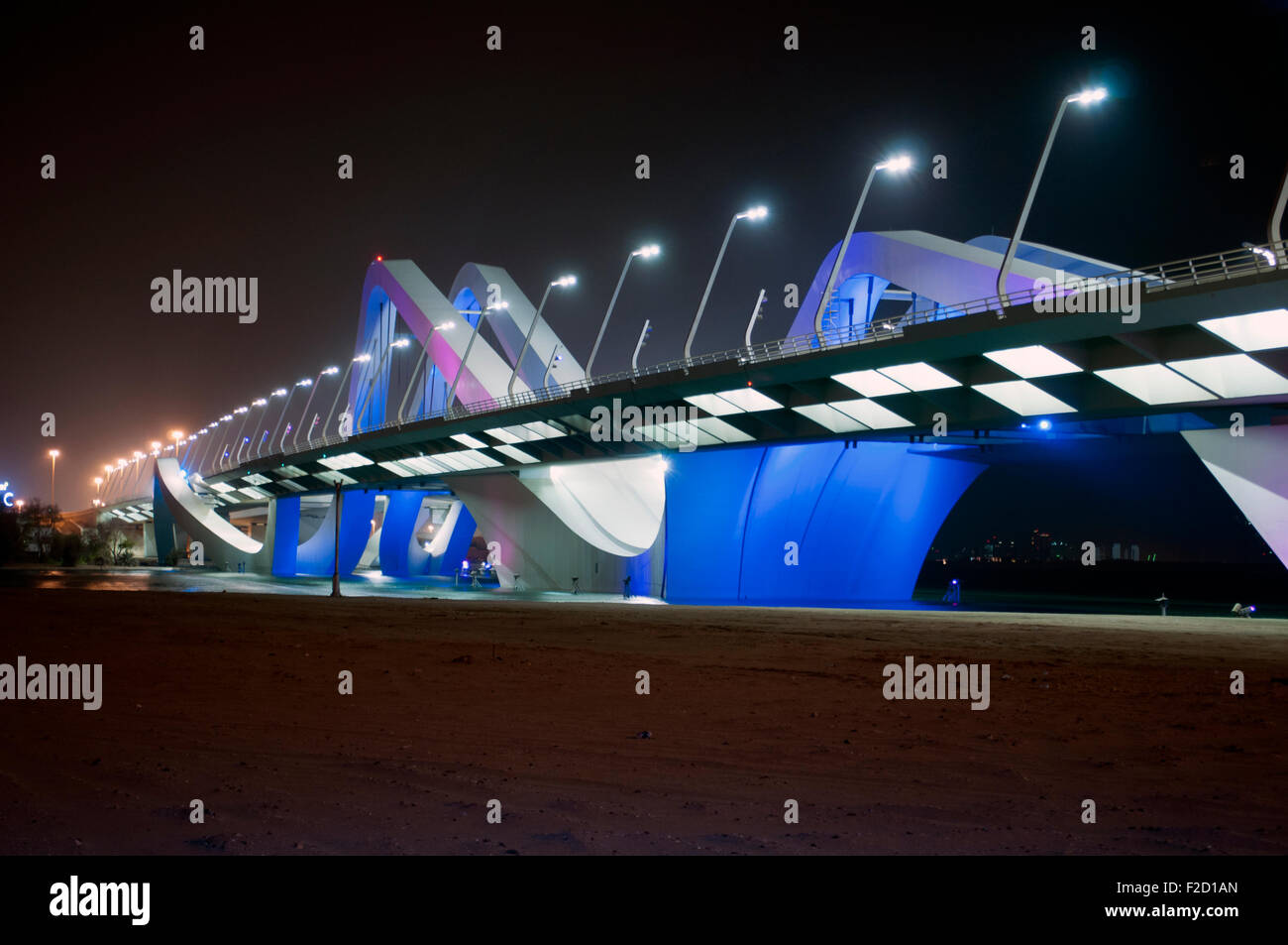 Bridge in Abu Dhabi, United Arab Emirates Stock Photo - Alamy