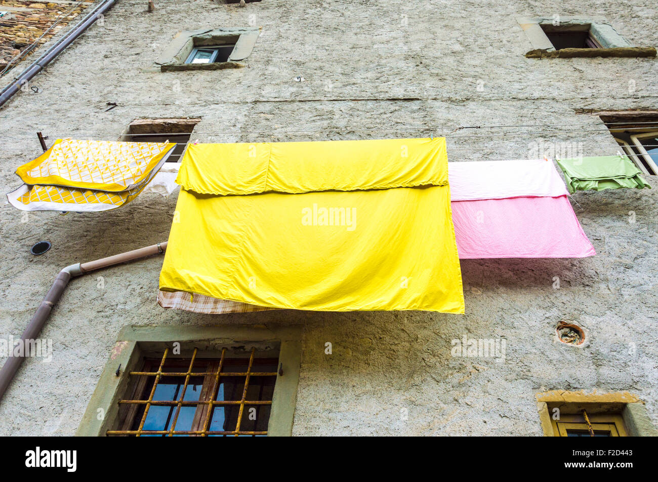 Hanging clothes hi-res stock photography and images - Alamy