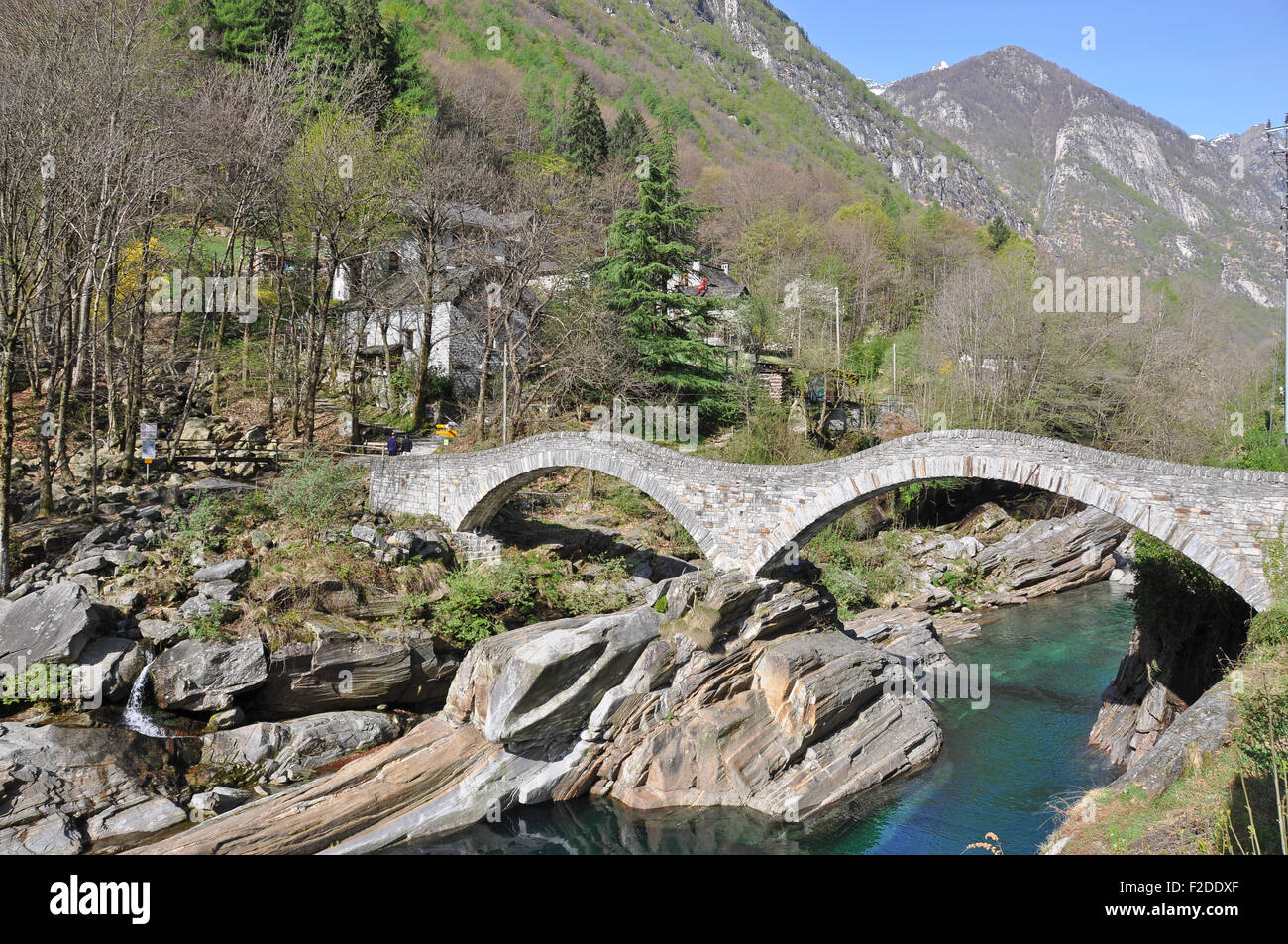 Ponte dei salti bridge in Lavertezzo, Switzerland Stock Photo - Alamy