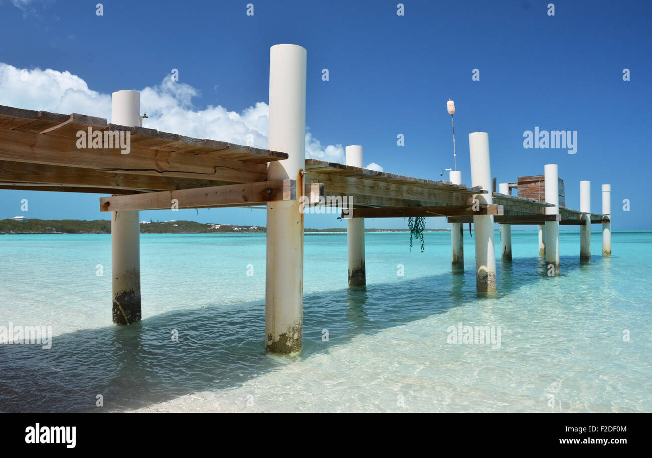 Paradise island bridge bahamas hi-res stock photography and images - Alamy