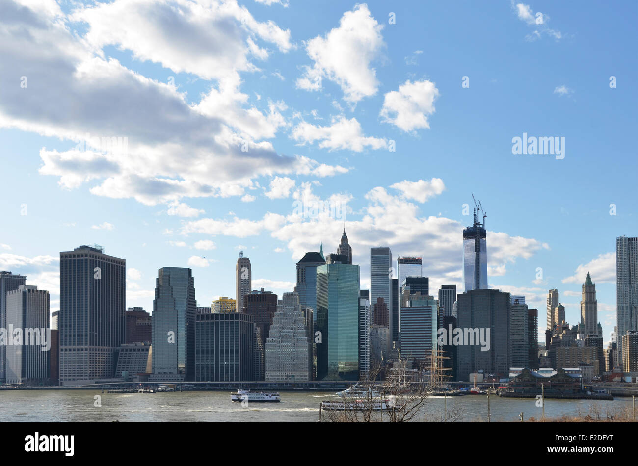 New york city over hudson boat hi-res stock photography and images - Alamy