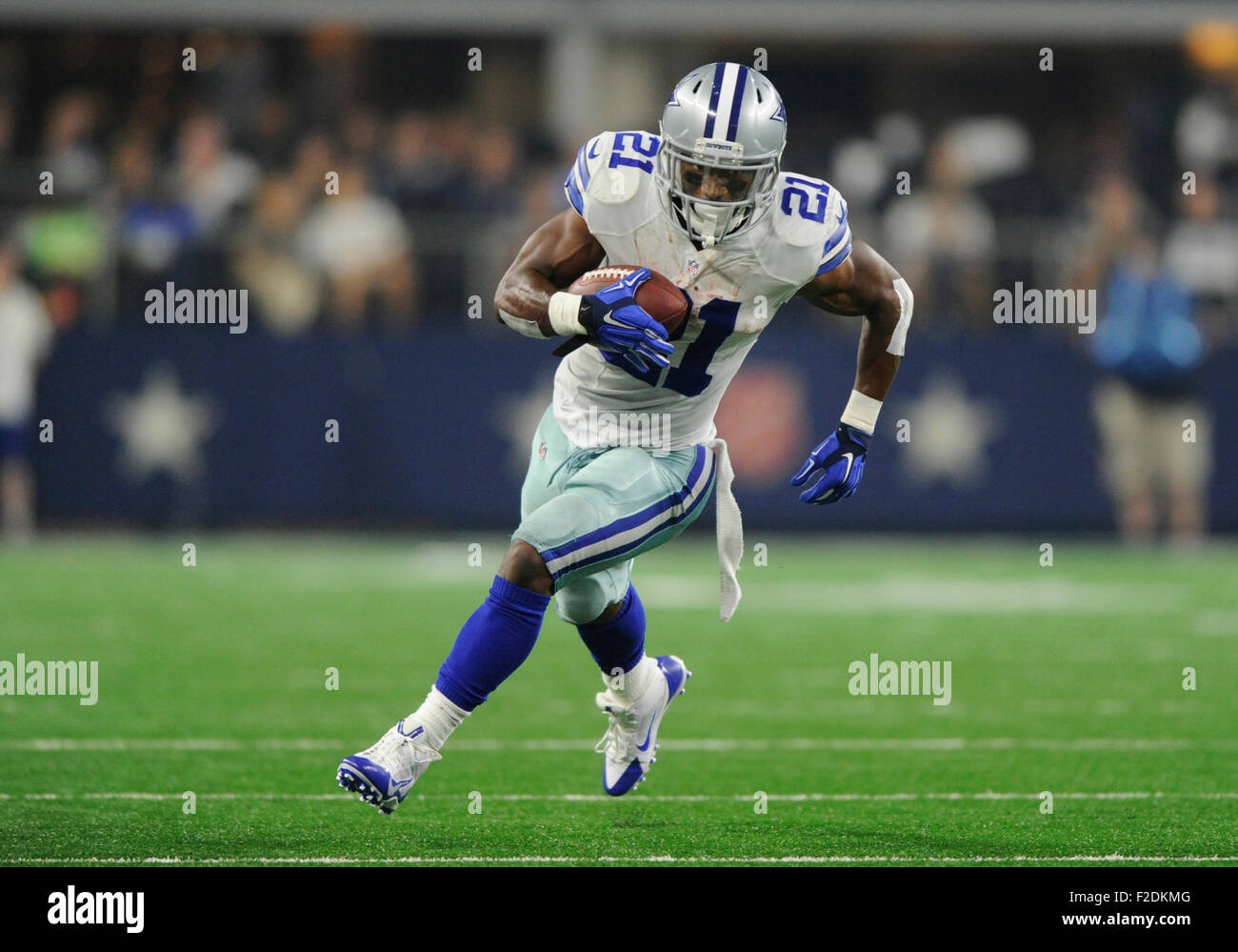 Sep 13, 2015: Dallas Cowboys running back Joseph Randle #21 during an ...