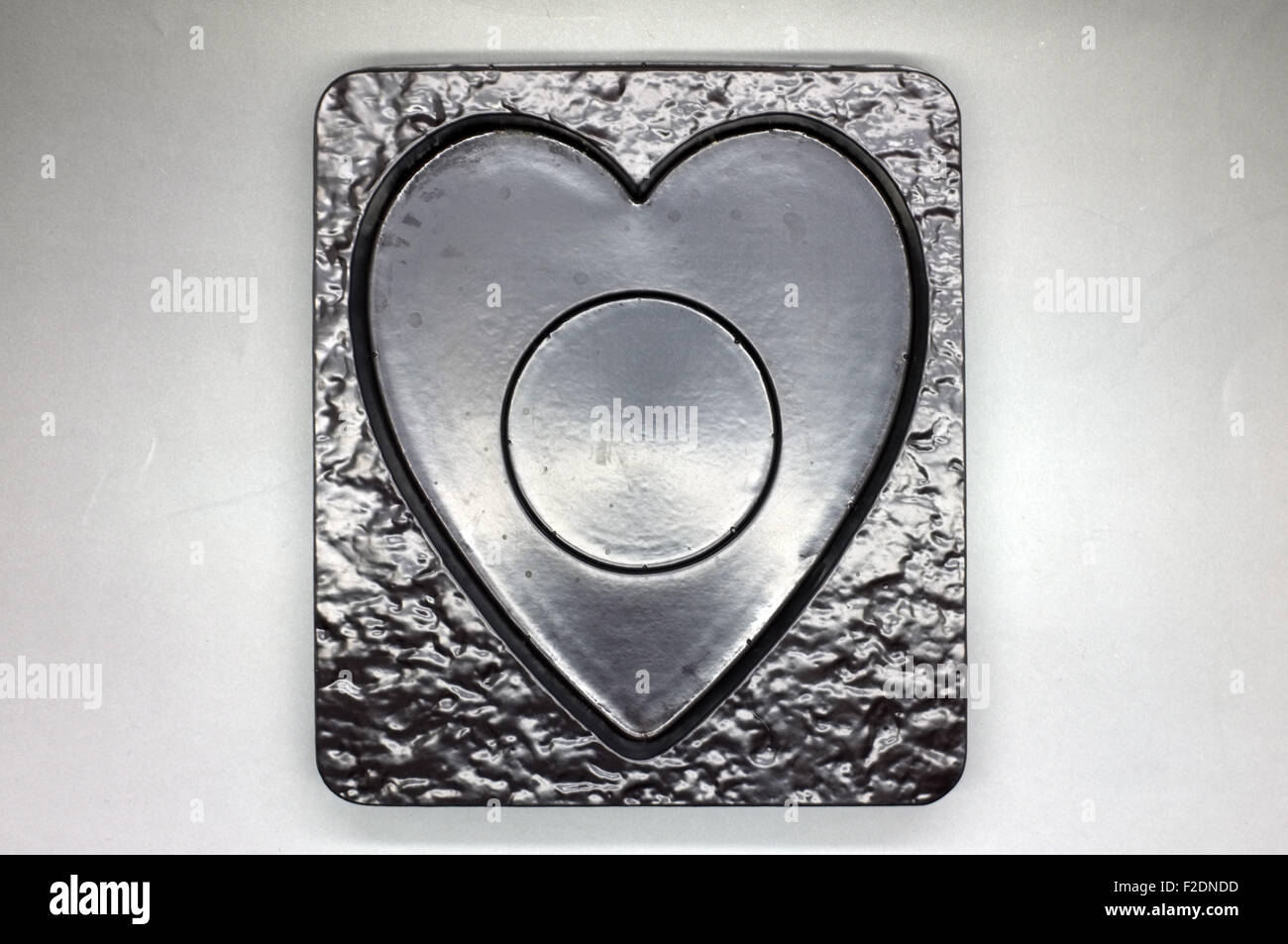 Empty heart hi-res stock photography and images - Alamy