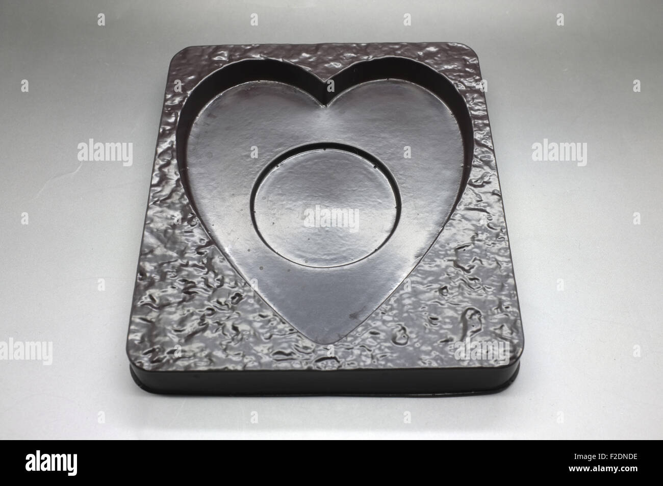 Empty heart hi-res stock photography and images - Alamy