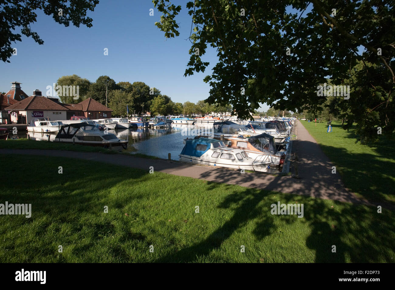 Beccles Quay Suffolk River Waveney Stock Photo - Alamy