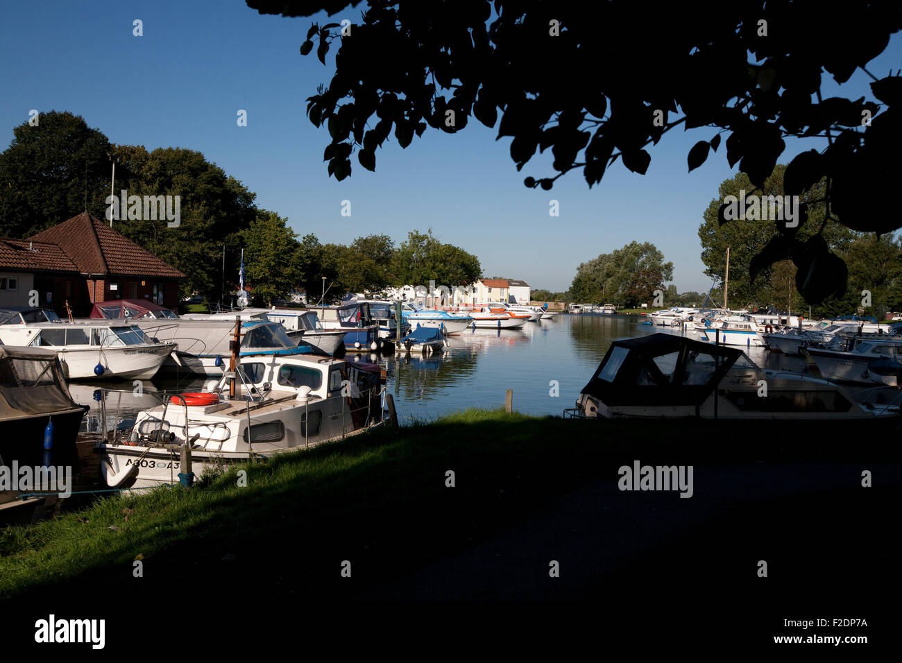 Beccles Quay Suffolk River Waveney Stock Photo - Alamy