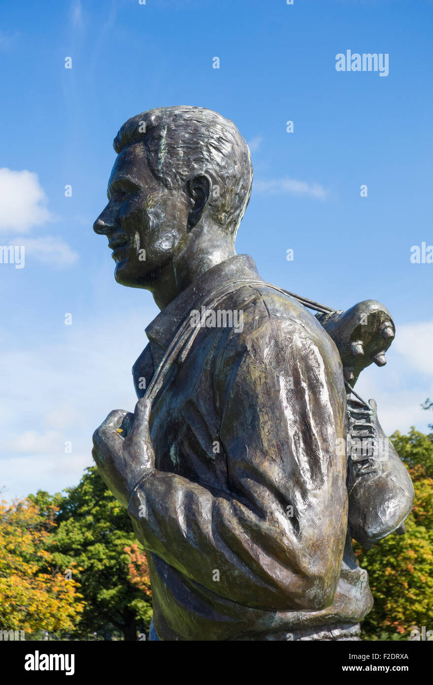 Brian clough statue hi-res stock photography and images - Alamy