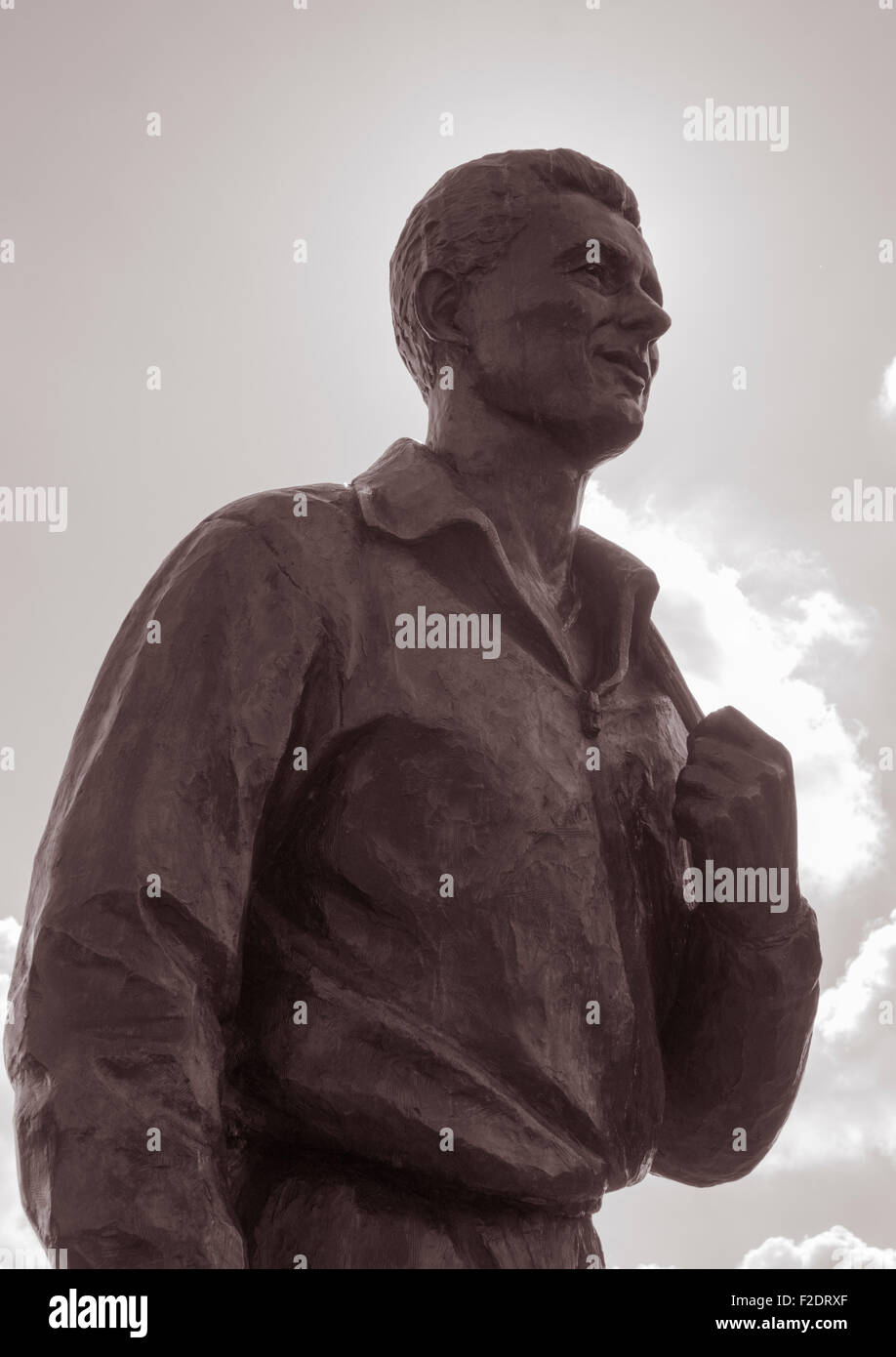 Statue of Footballer and famous manager, Brian Clough, in Albert Park ...