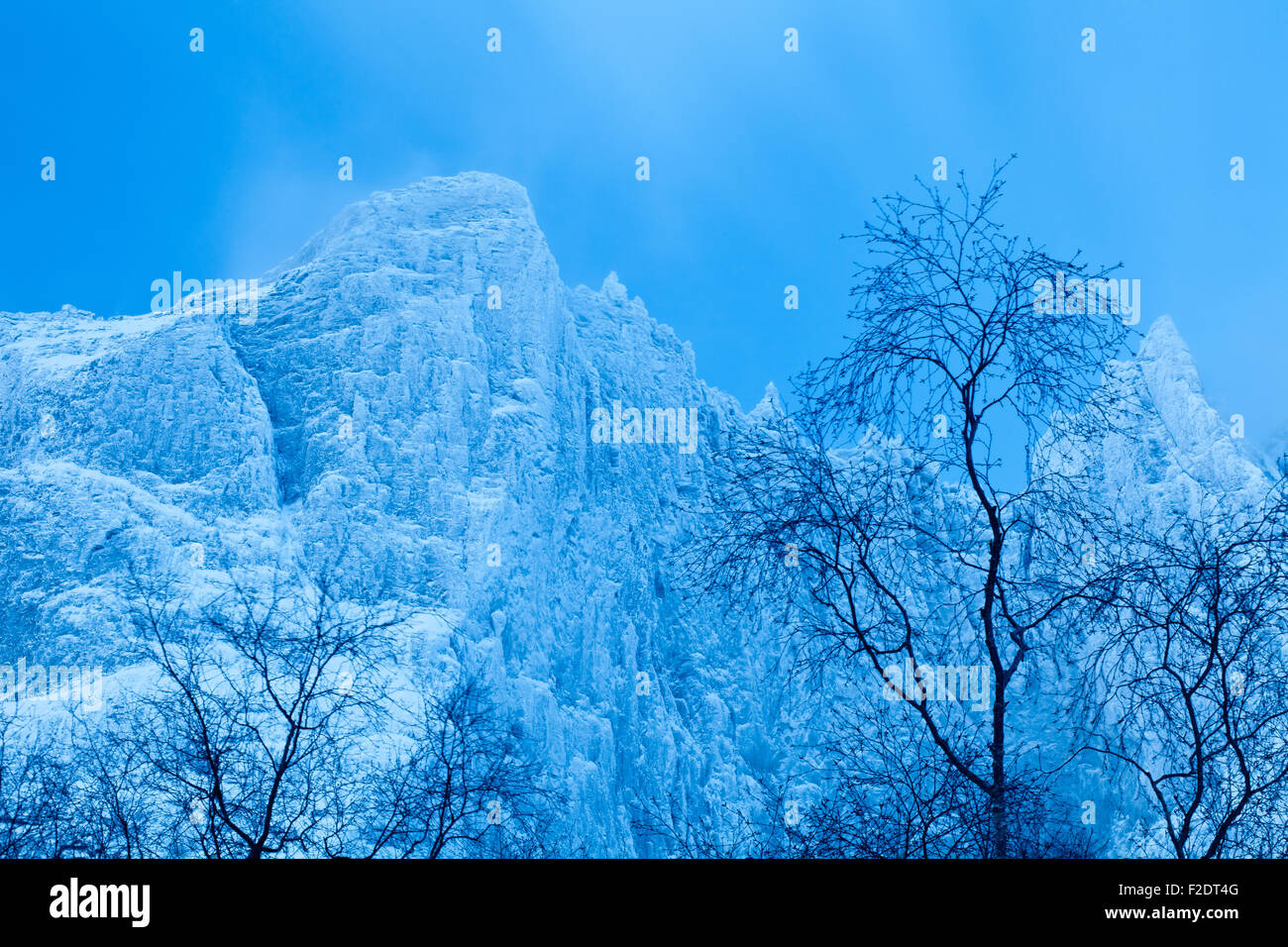 Blue hour and winter in the Romsdalen valley, Møre og Romsdalen, Norway ...
