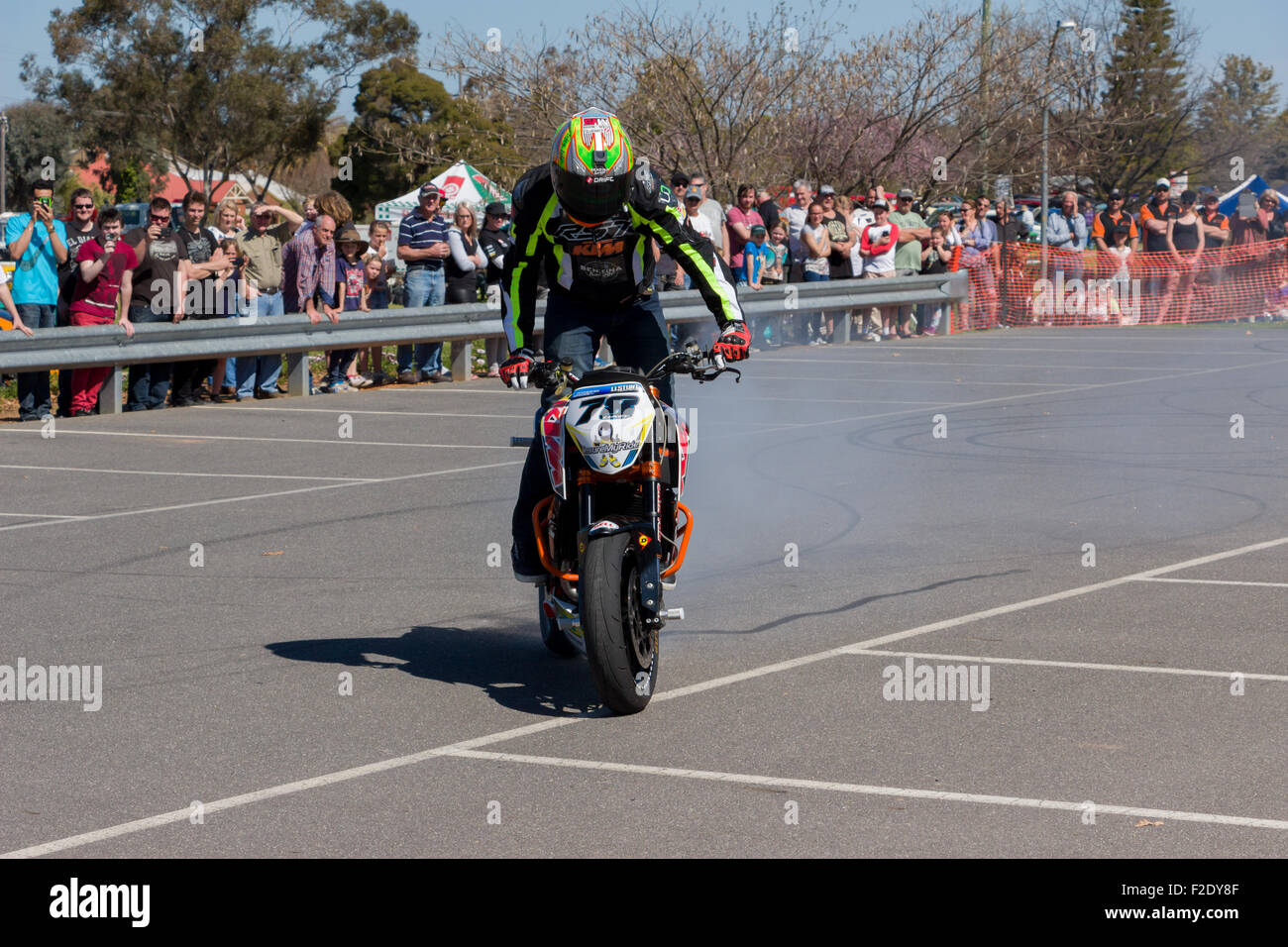 VICTORIA/AUSTRALIA - SEPTEMBER 2015: Stunt motorcycle rider performing ...