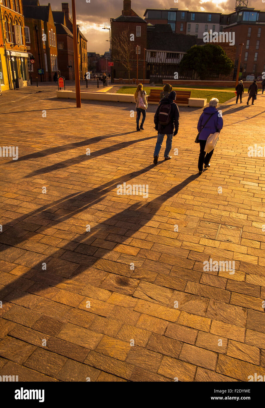 Long shadows hi-res stock photography and images - Alamy