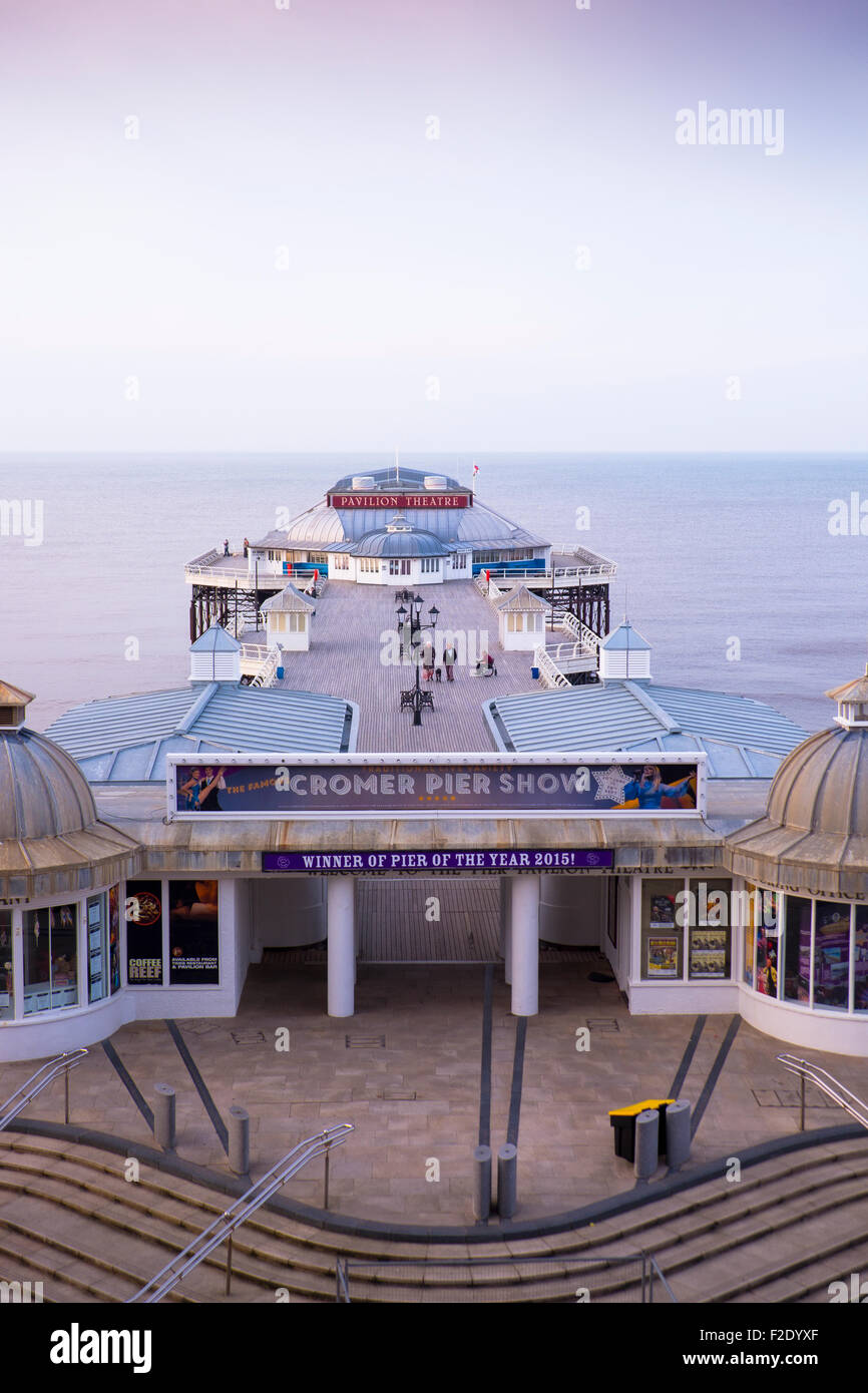 Pier pavilion theatre beach hi-res stock photography and images - Alamy