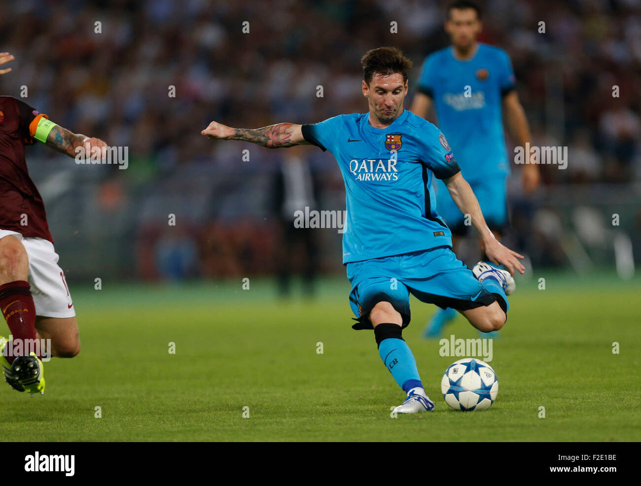 Lionel messi kick hi-res stock photography and images - Alamy