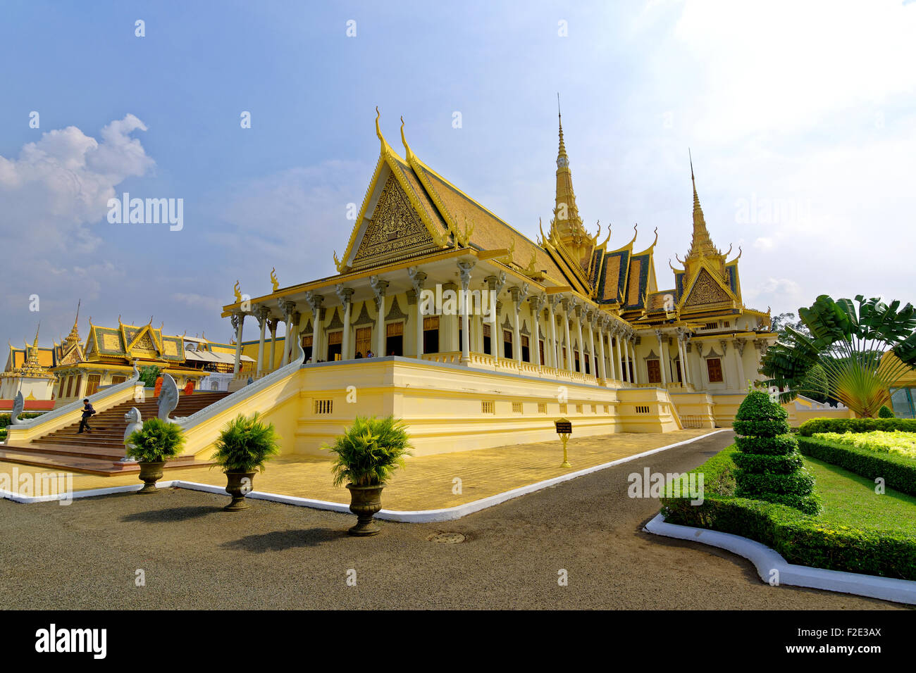 Riverfront Phnom Penh Cambodia, Sisowath quay, Riverside, promenade ...