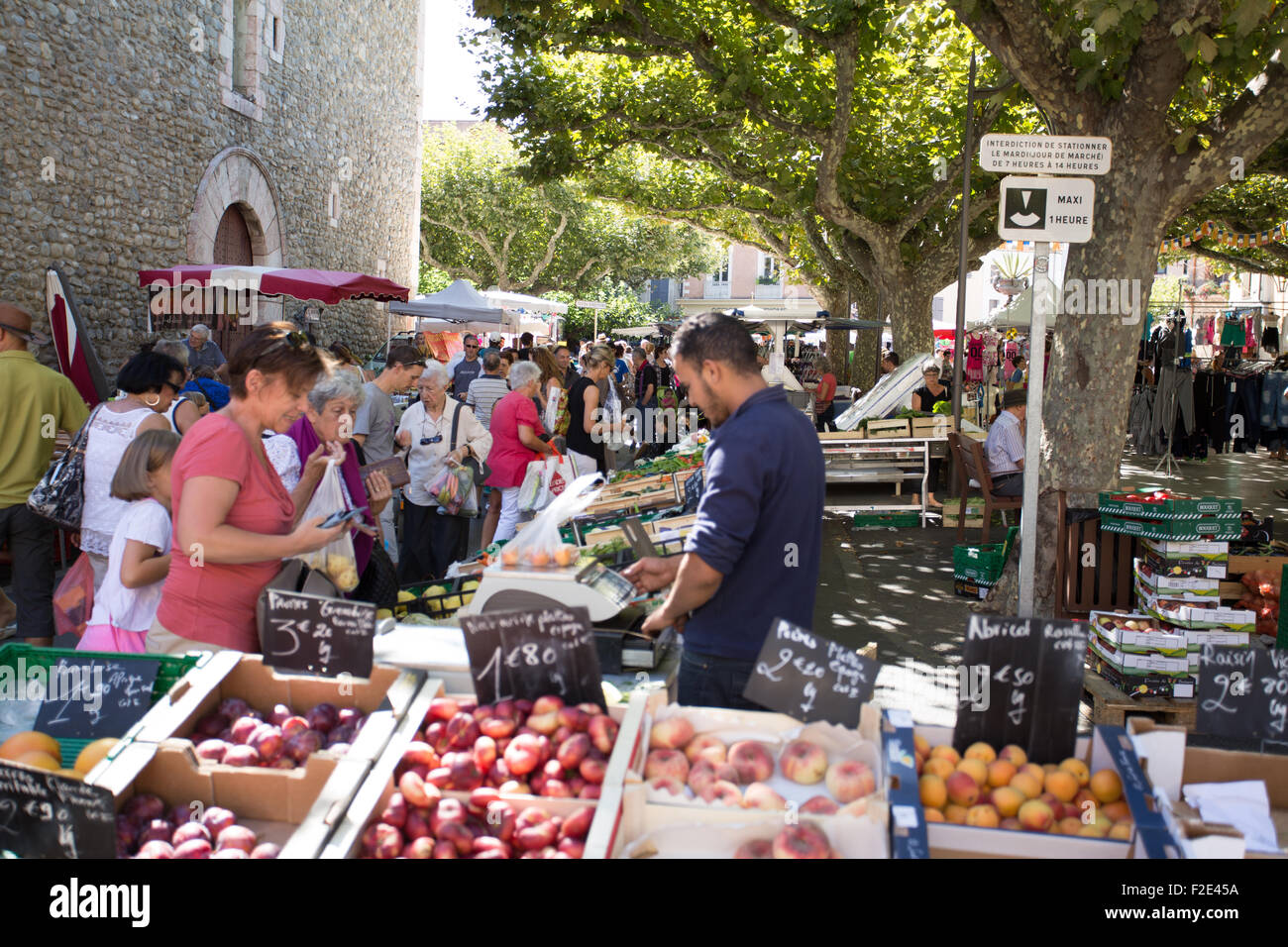 French market hi-res stock photography and images - Alamy