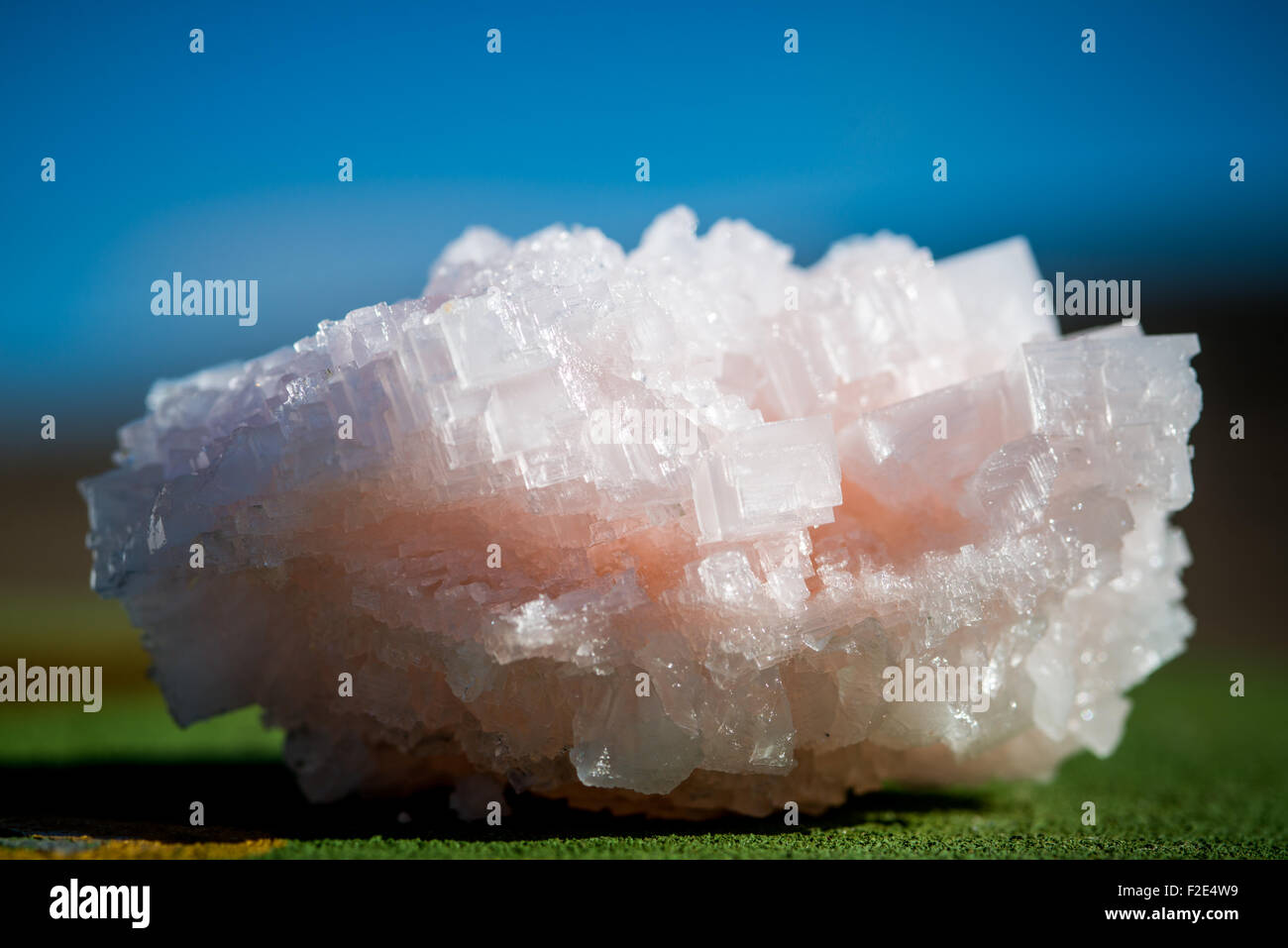 Salt crystals hi-res stock photography and images - Alamy
