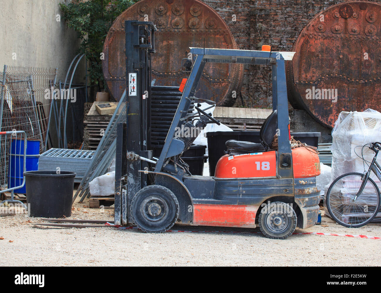 Fork lift in construction site hi-res stock photography and images - Alamy