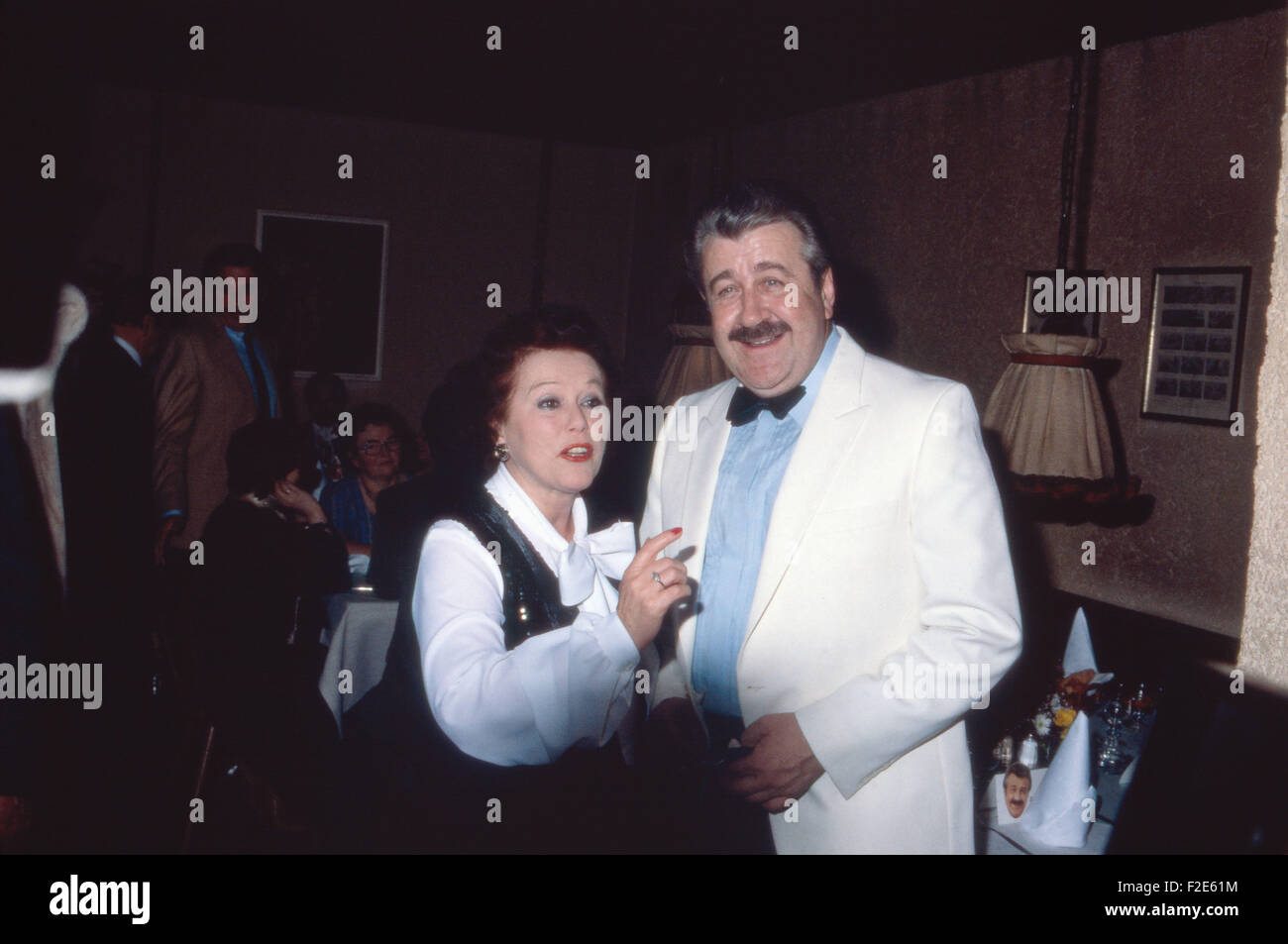 Der bayerische Schauspieler Willy Harlander mit Ehefrau Erika ...