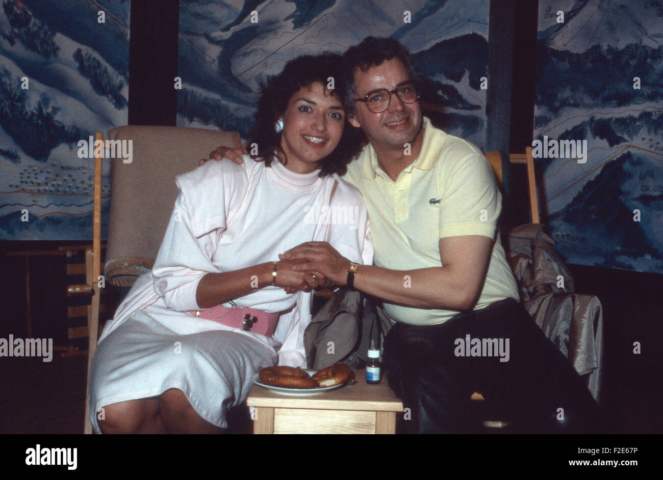 Der deutsche Schauspieler Michael Ande mit Rebecca Winter, Deutschland ...