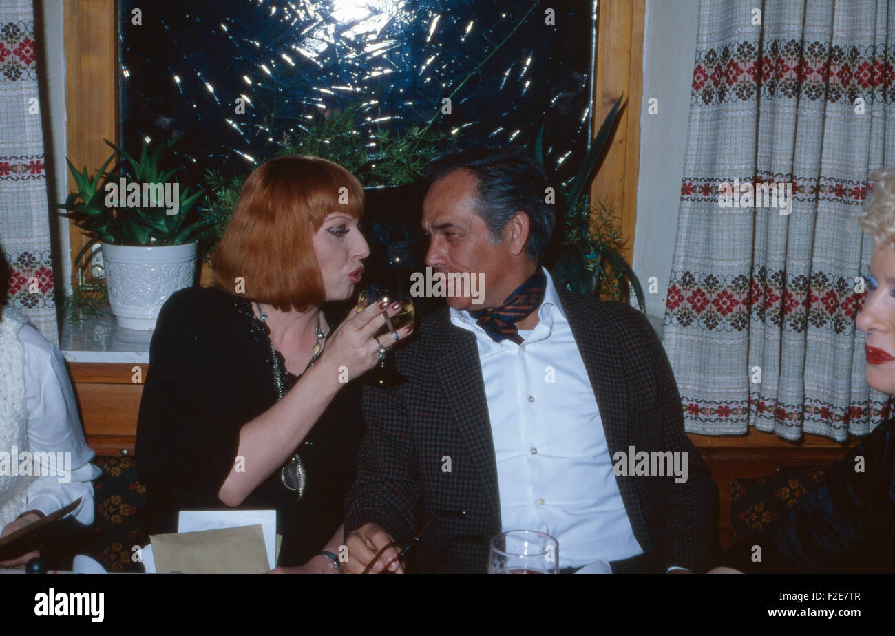 Zwei Schauspieler Beate Hasenau und Adrian Hoven, Deutschland 1970er ...