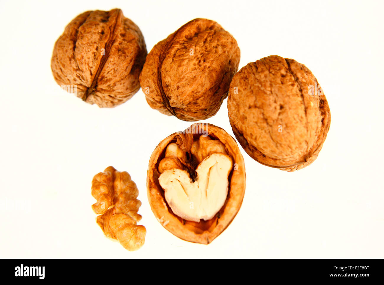 Nuesse / Walnuesse - Symbolbild Nahrungsmittel Stock Photo - Alamy