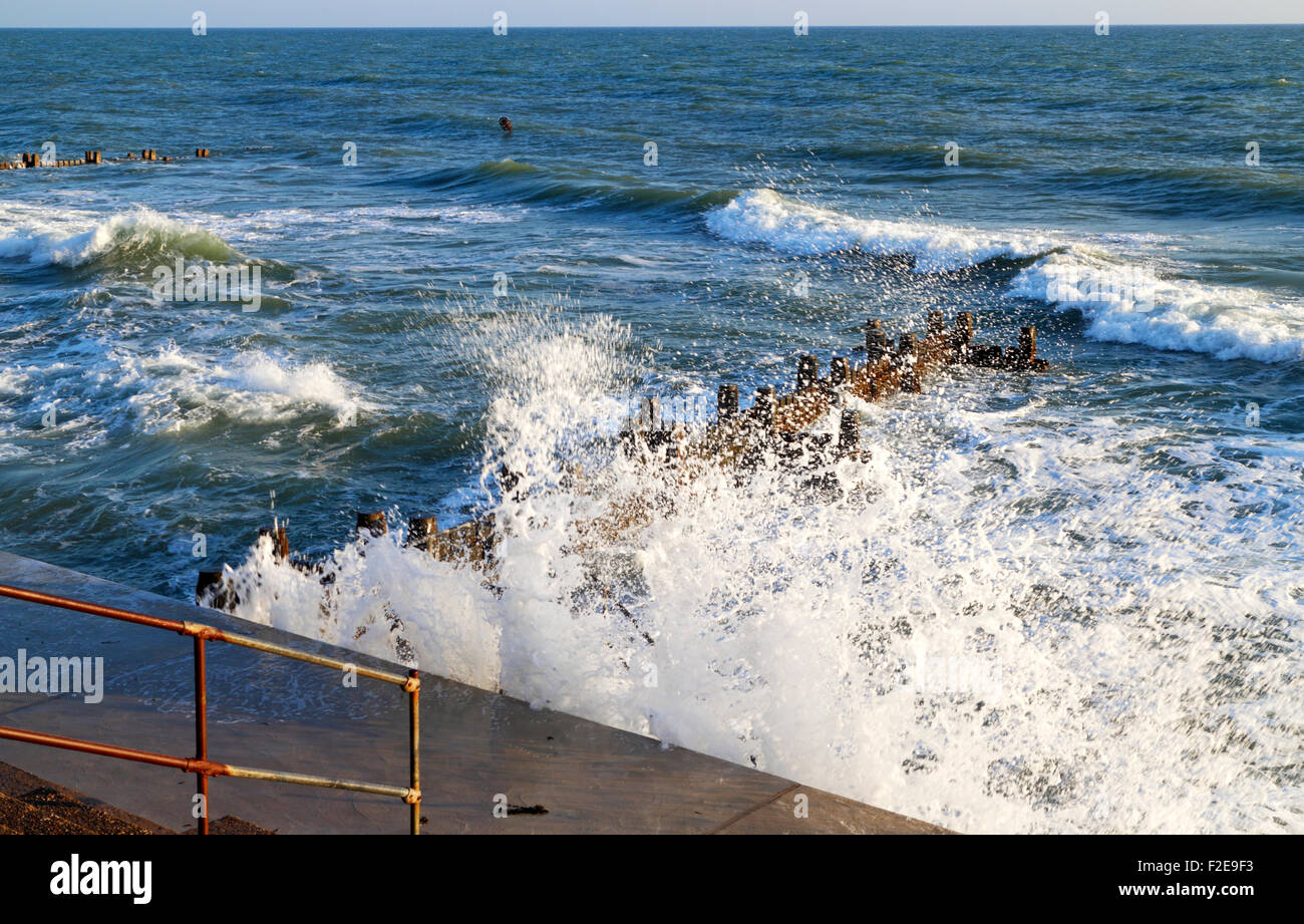 View sea buffeting sea wall hi-res stock photography and images - Alamy
