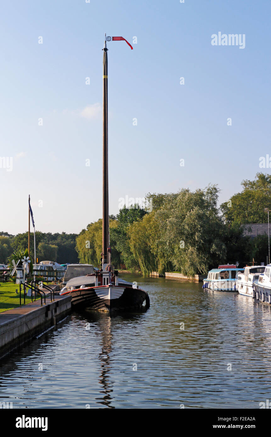 Traditional wherry hi-res stock photography and images - Alamy
