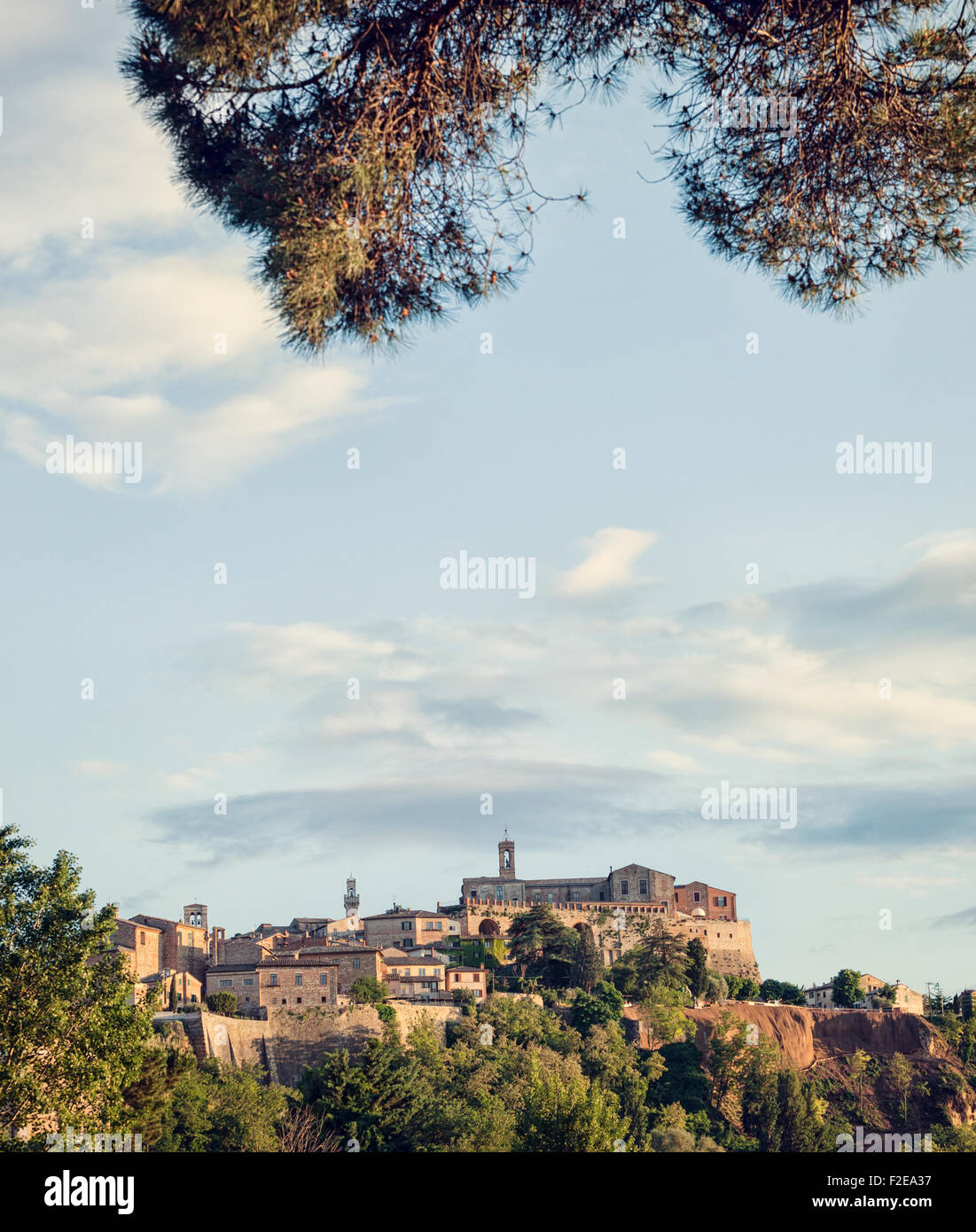 Montepulciano tuscany medieval mountain village hi-res stock ...